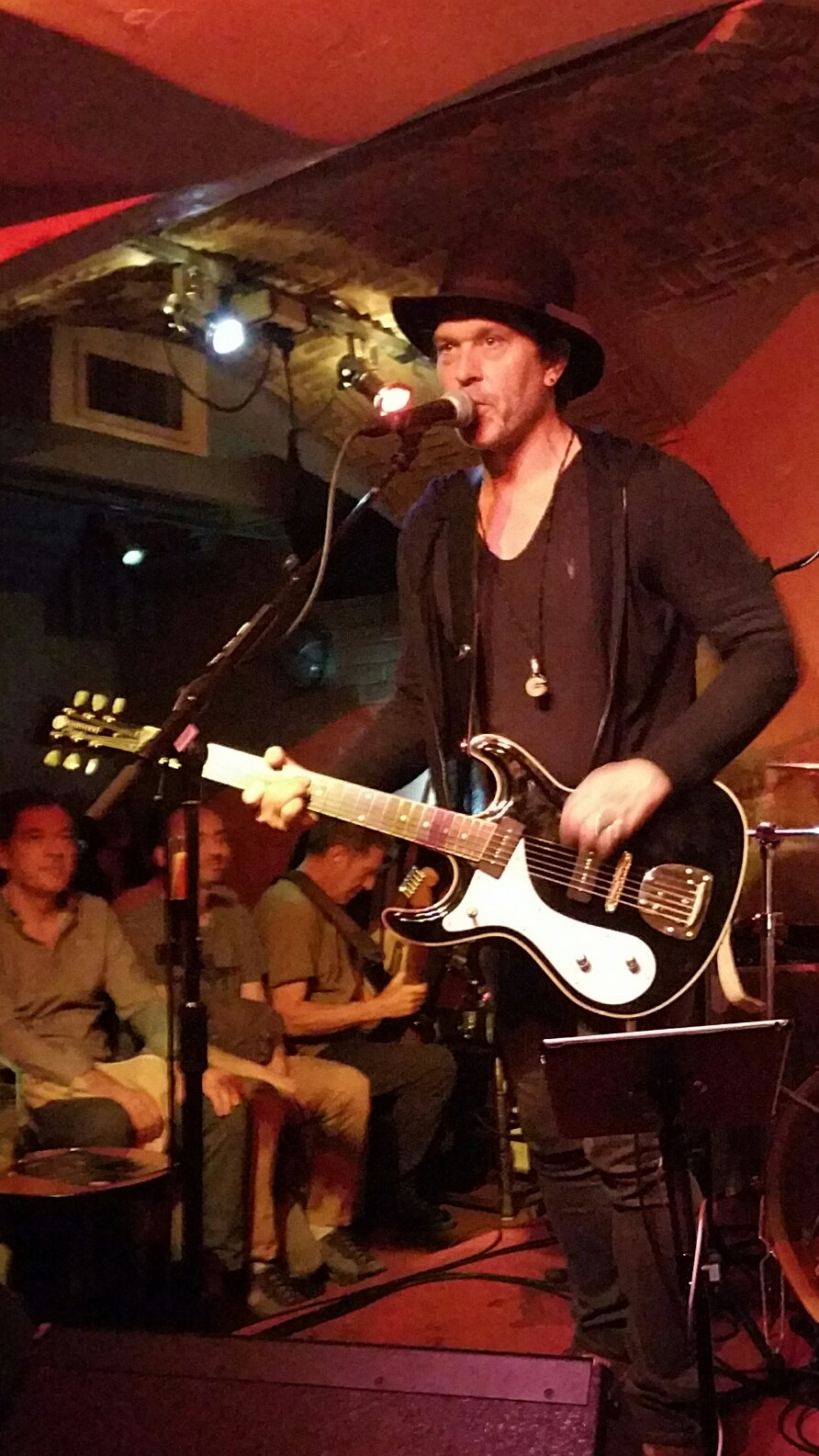 Doyle Bramhall II (page 2) - Groupes / artistes pros