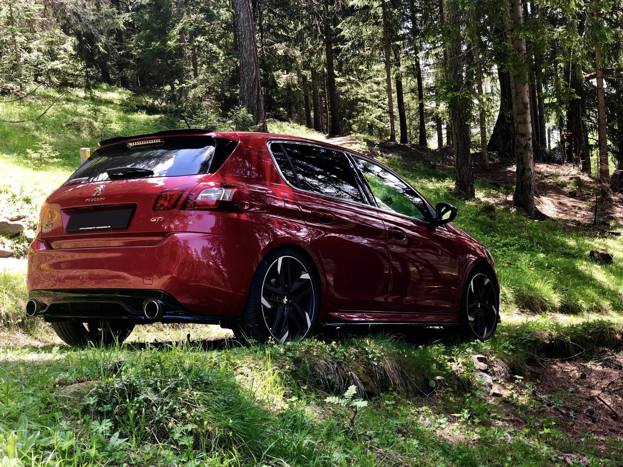 [GTi] Kit carrosserie Maxton Design - Forum 308 Sport - 308GT, 308 GTi et 308R / R HYbrid