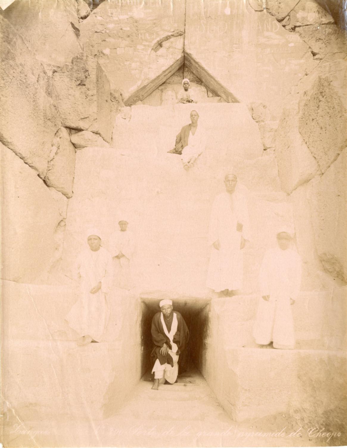 Reconstitution 3D de la Gde pyramide - Page 2 - Forum égyptologique