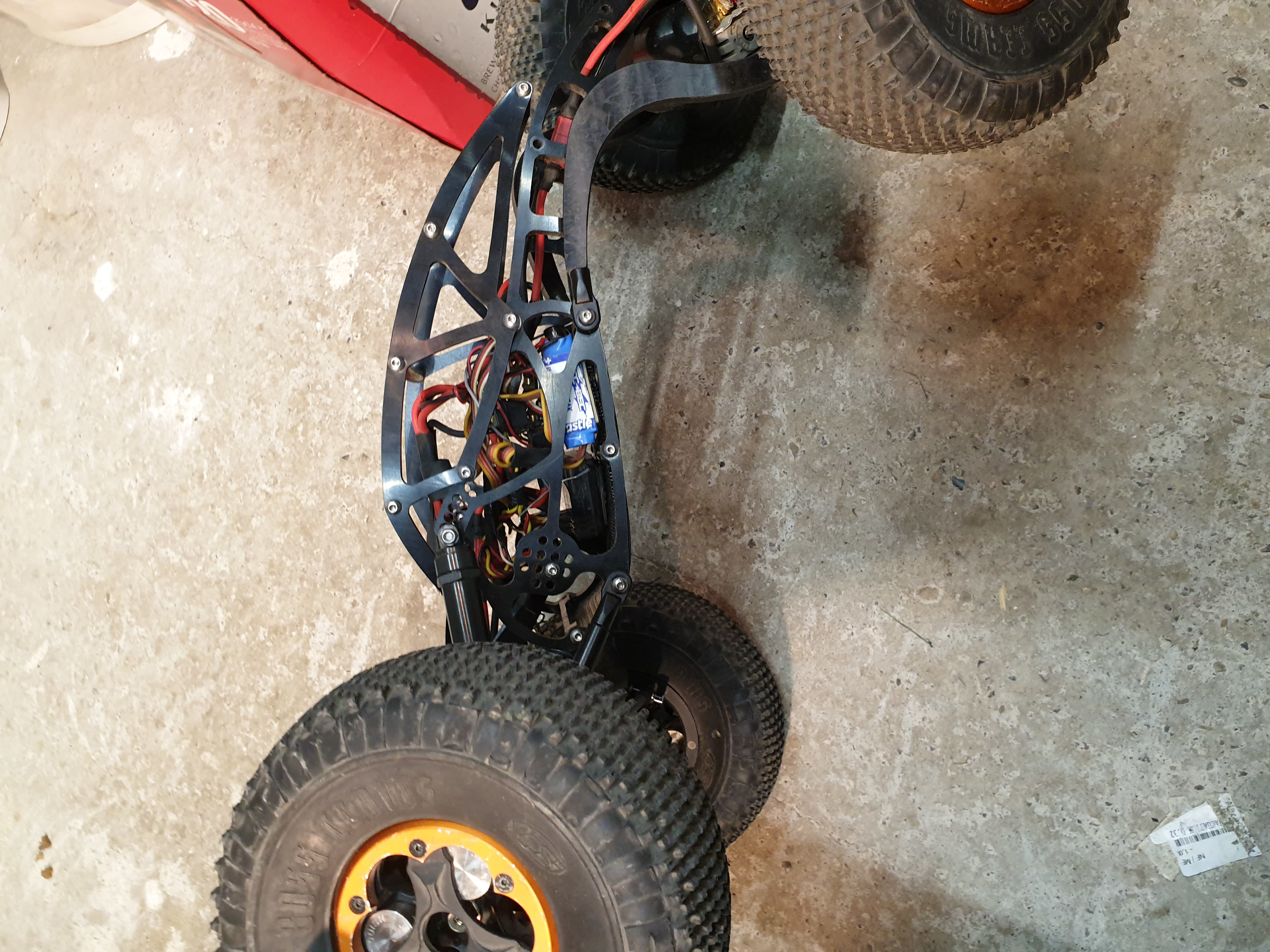 A vendre - Axial xr 10 mantis | Rccrawler France Forum