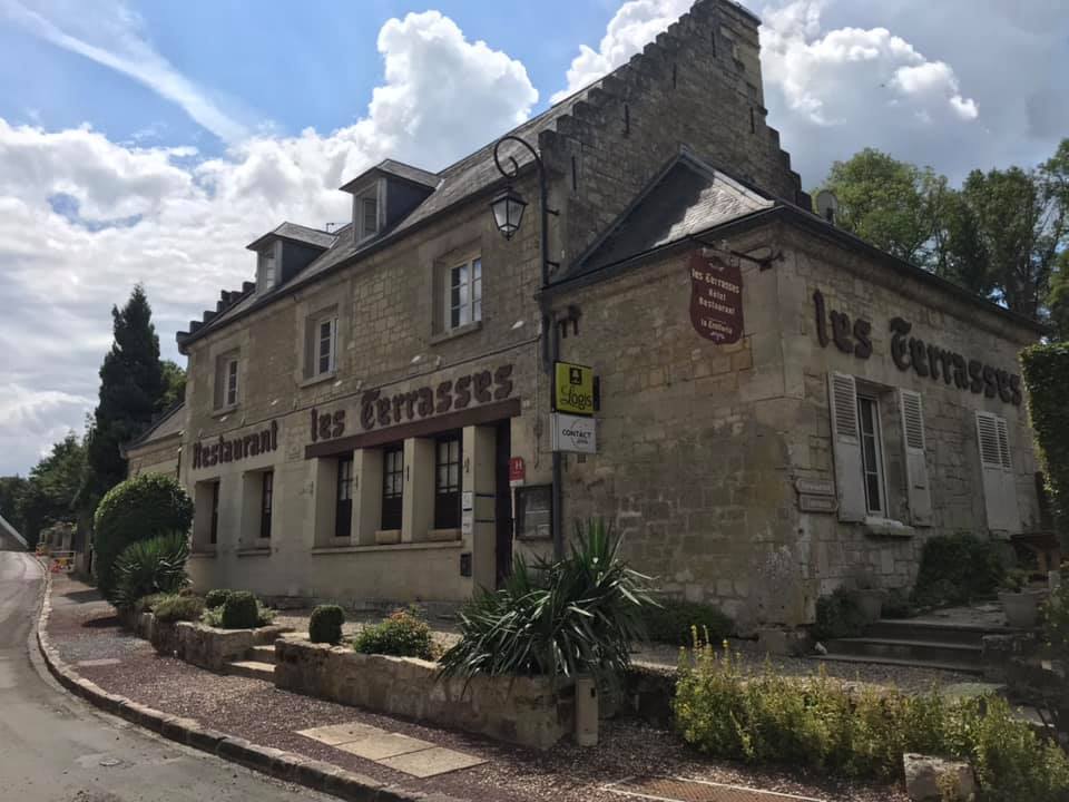 Carnets de notes : Les Terrasses à Longpont. Emmanuel et son équipe ...