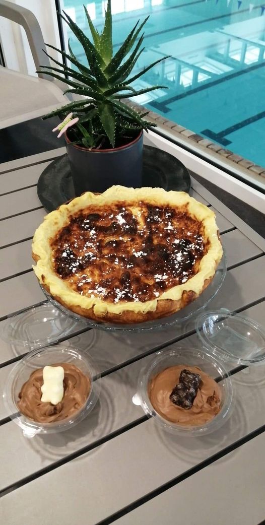 Carnets de notes : Nos desserts maison à la carte en ce moment le flan ...