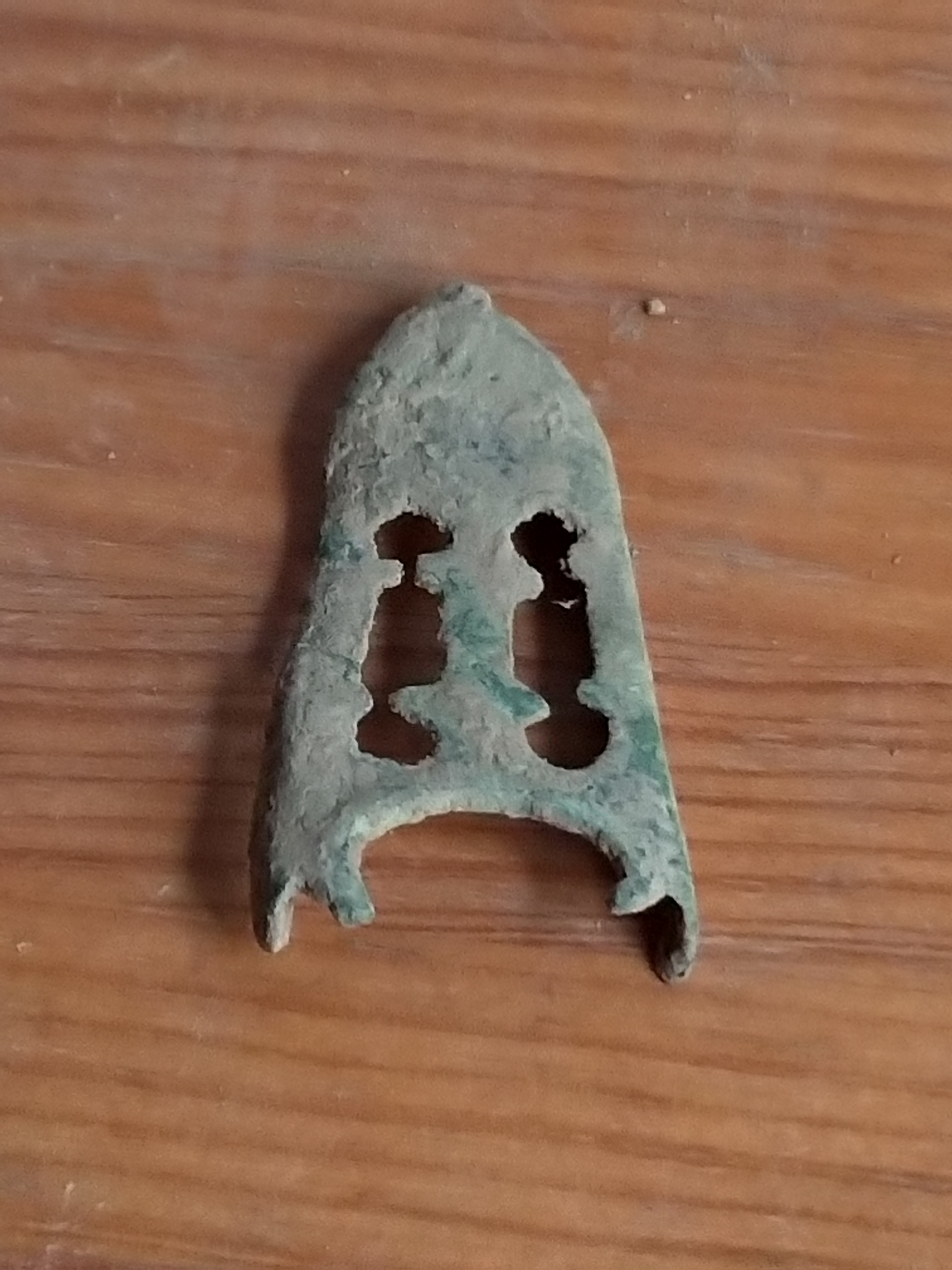 Bouterolle de fourreau d'épée - Forum Le Fouilleur