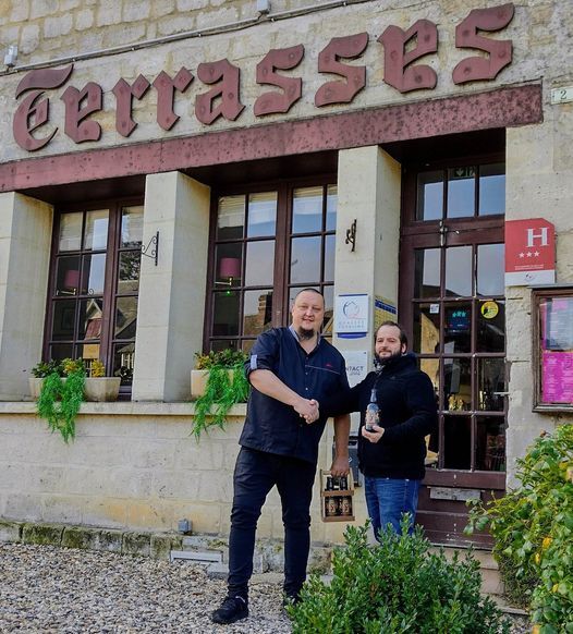 Carnets de notes : Ce matin, livraison de notre bière brassée ...