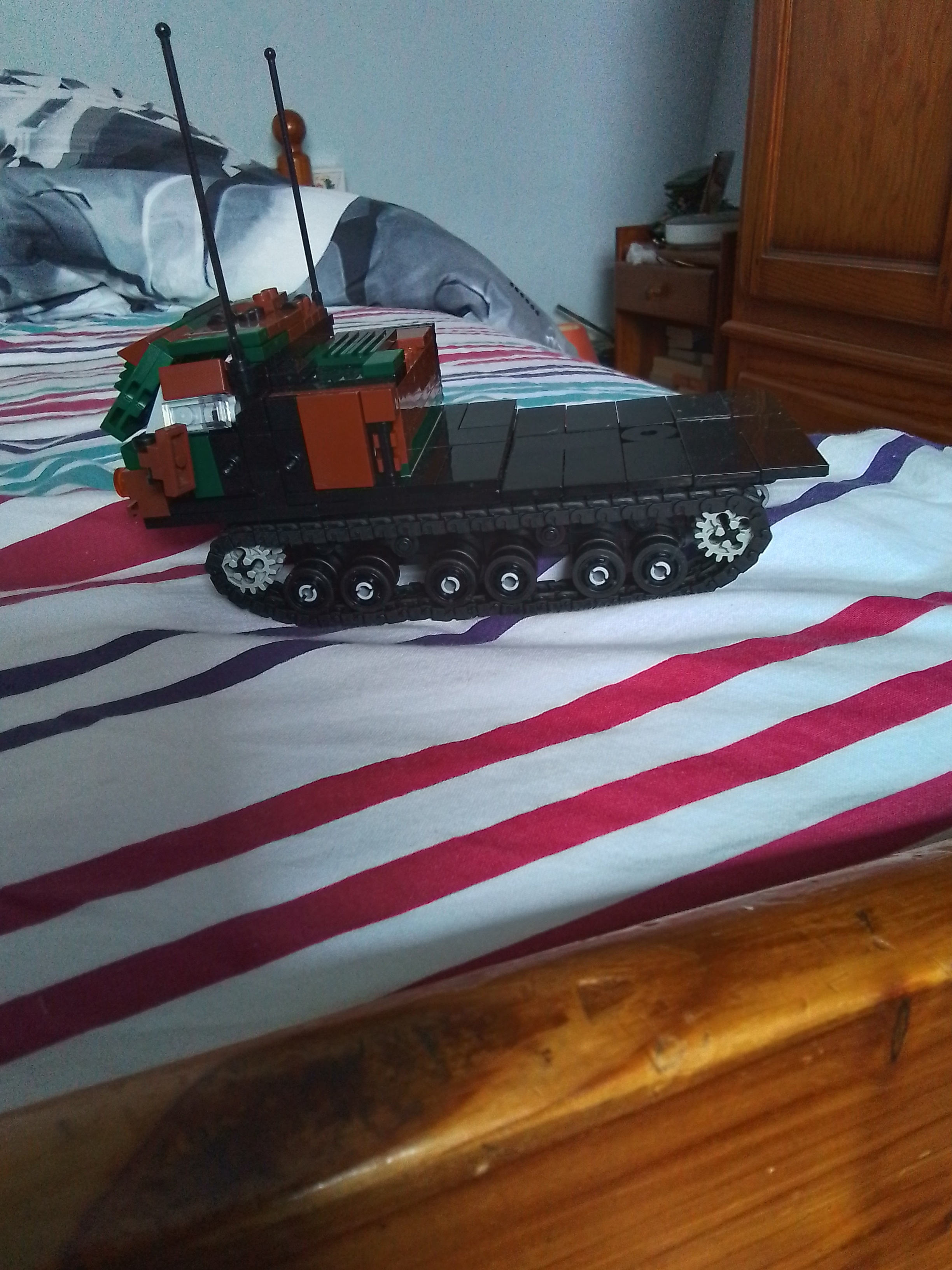 LEGO MOC M270 MLRS by Yellow.LXF | Rebrickable - Build with LEGO