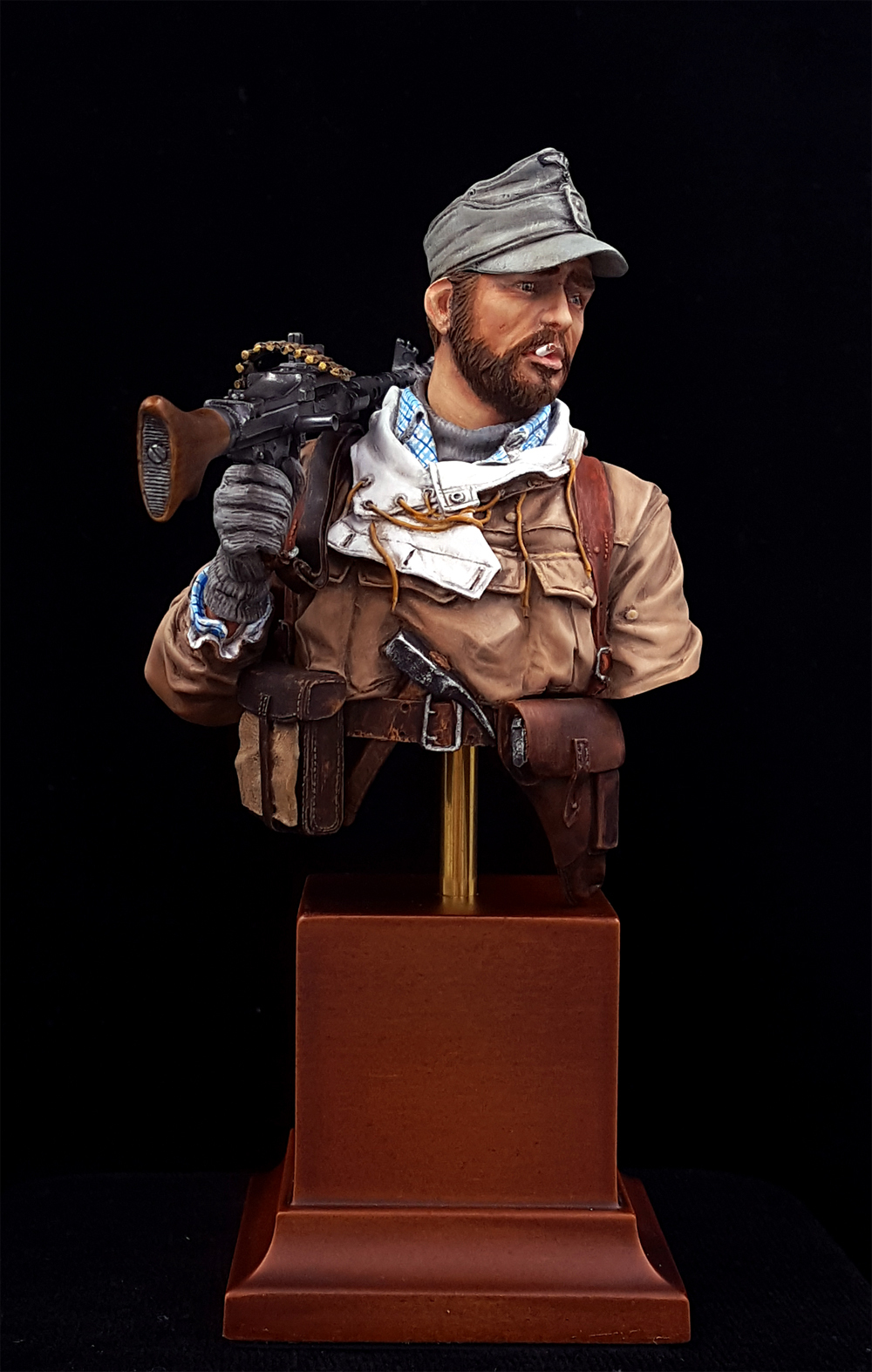 Gebirgsjager WWII - Young Miniatures - Bust - HyperScale Forums