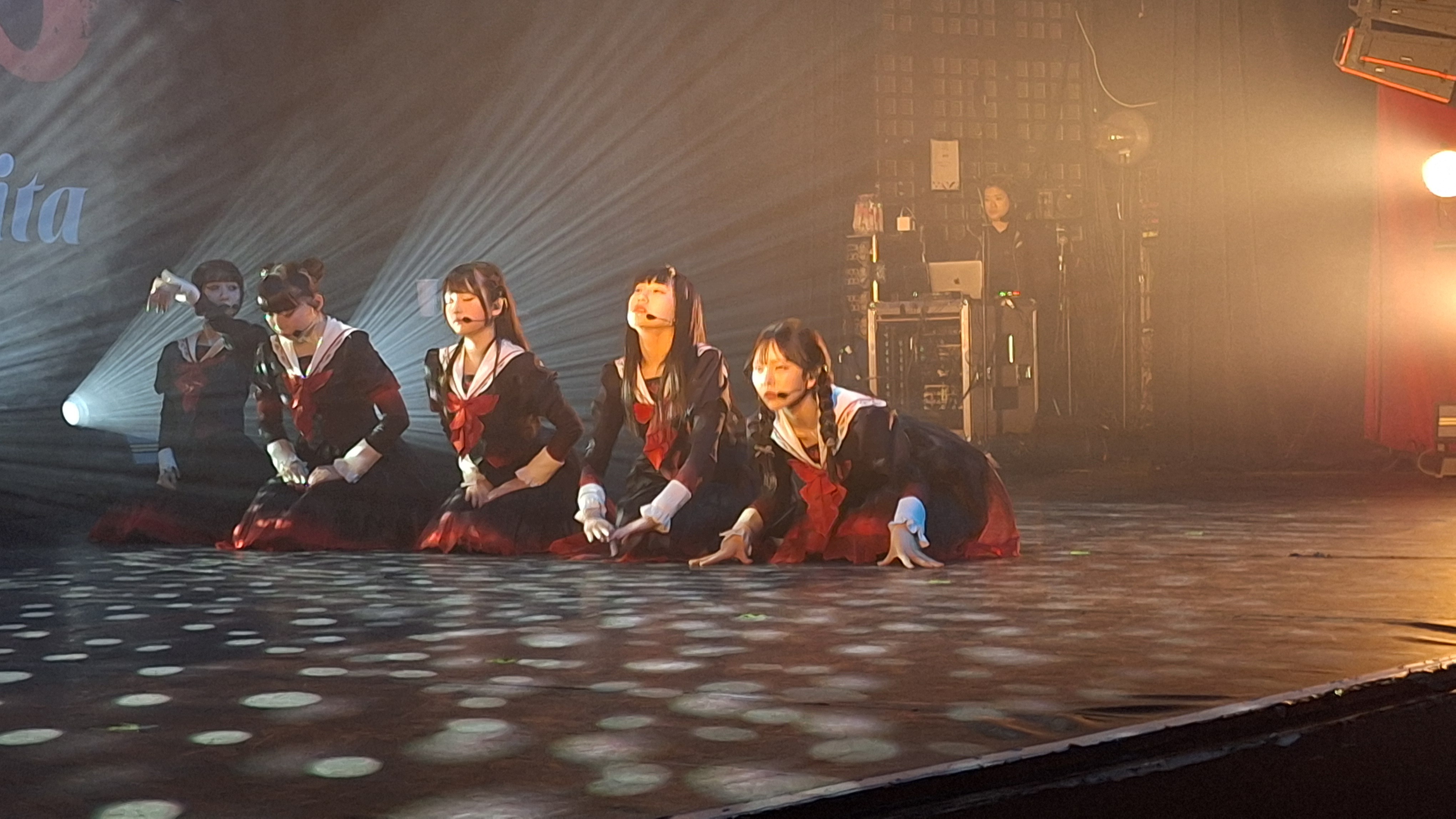 PHANTOM SIITA - MOTH TO A FLAME - BATACLAN - PARIS - 15 FEVRIER 2025 ...