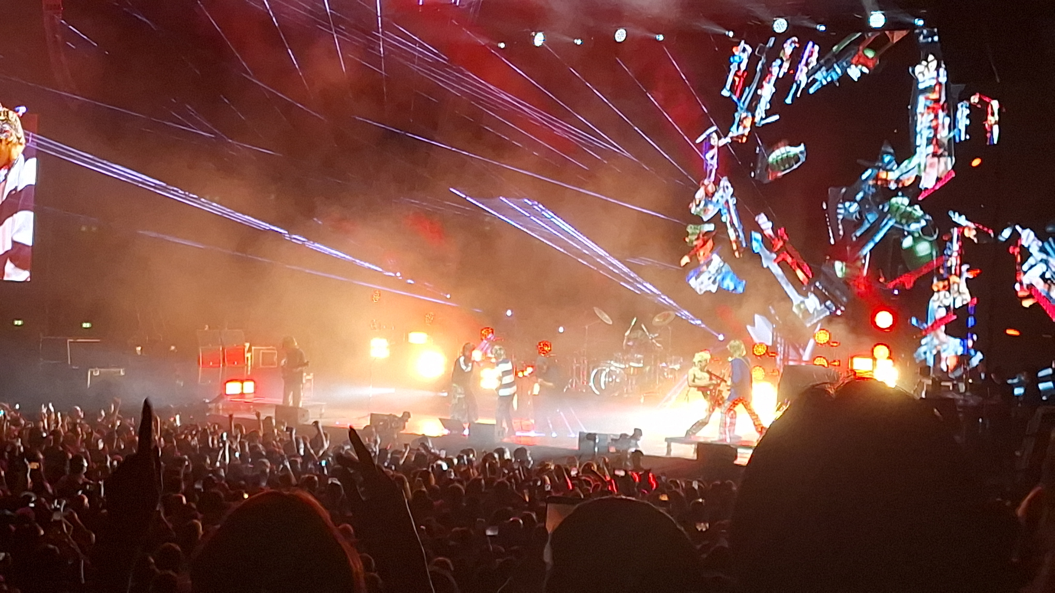ONE OK ROCK - DETOX EUROPEAN TOUR 2025 - ACCOR ARENA - PARIS - 10 ...